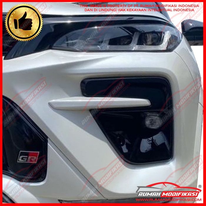 FOG LAMP COVER FORTUNER GR - 2022-ON - BLACK